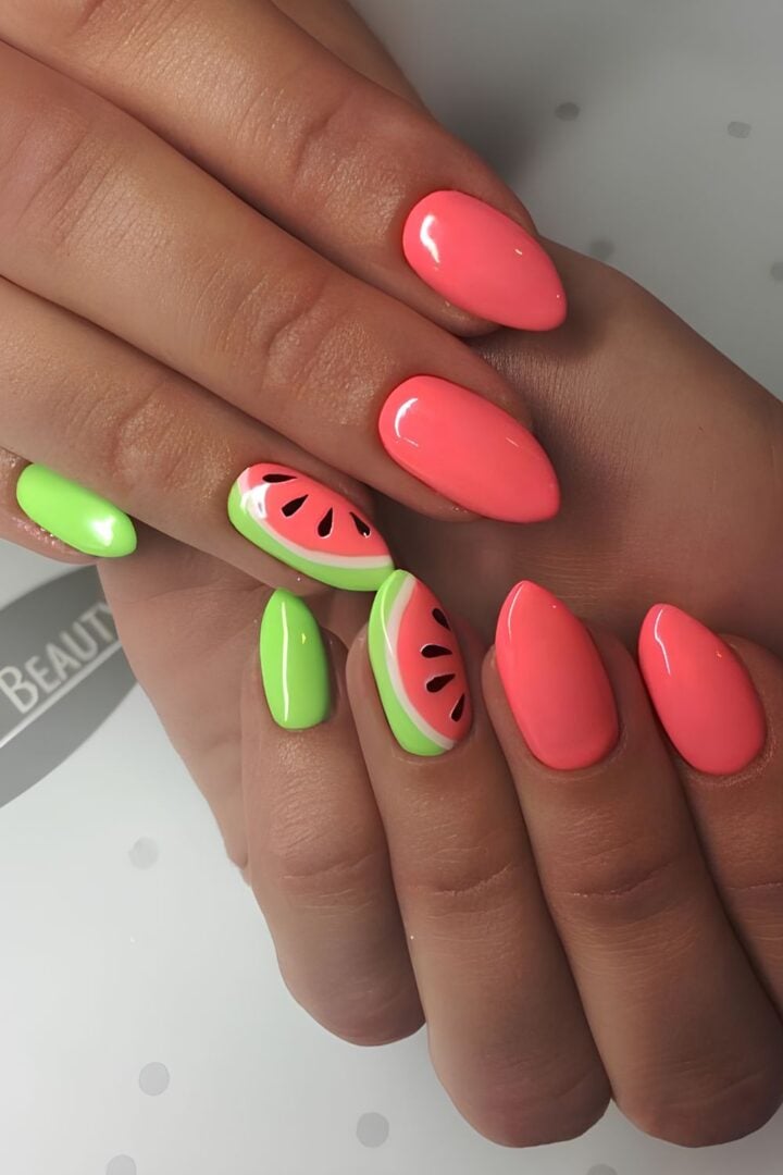 20+ Coral Nail Designs to Brighten Up Your Summer