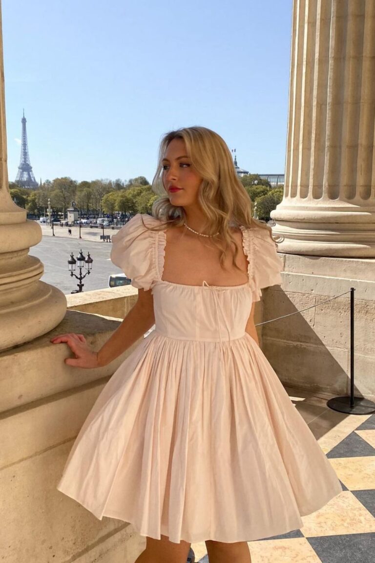 15 Coquette Outfit Ideas That Will Have Everyone Swooning