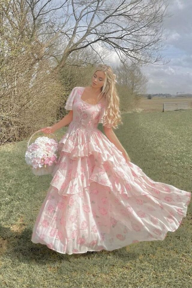 15 Coquette Outfit Ideas That Will Have Everyone Swooning