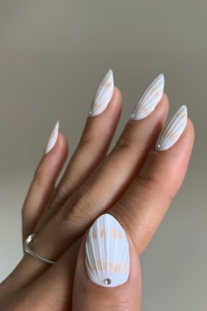 25 Seashell Nail Ideas to Try This Summer