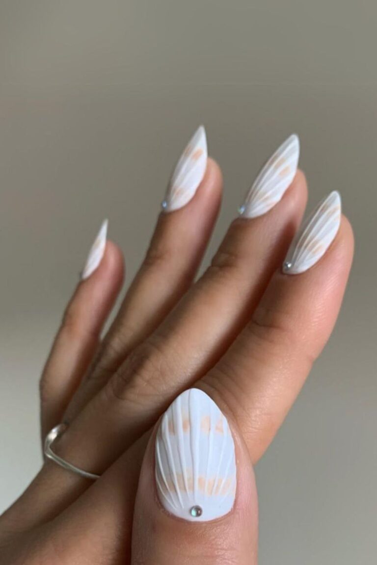 25 Seashell Nail Ideas to Try This Summer
