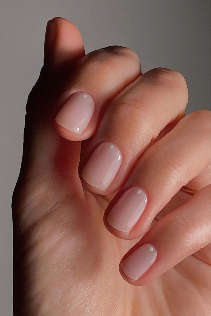 16 Minimalist Nails That Capture the Beauty of Simplicity
