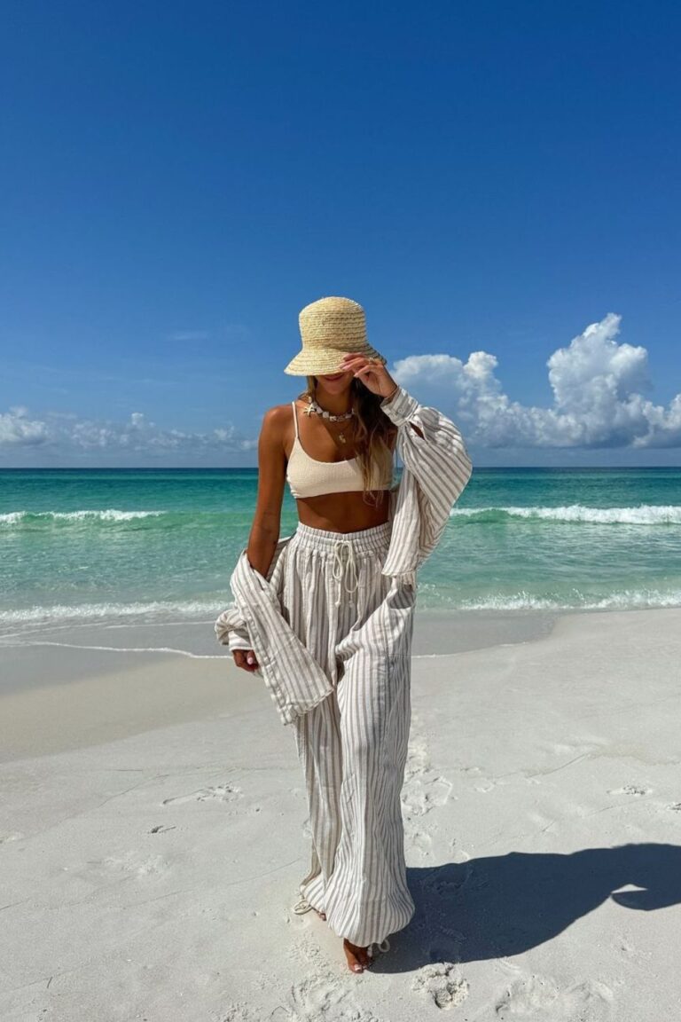 22 Beach Outfit Ideas That Will Make Waves This Summer