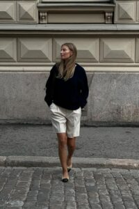 16 Stylish Bermuda Shorts Outfits You Can Wear Anywhere