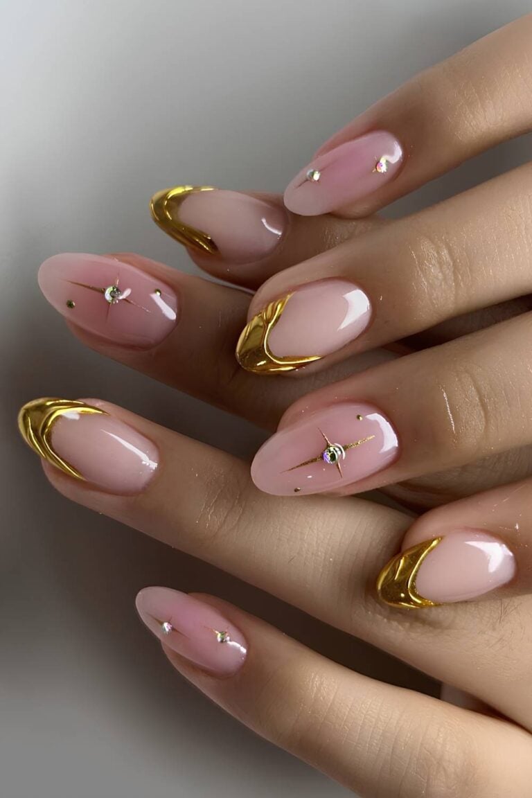 30 Gold Nail Ideas That’ll Make You Feel Like a Queen
