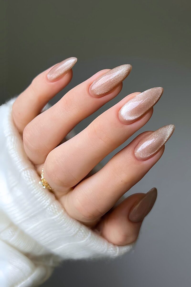 31 Cat Eye Nails Everyone’s Obsessed With Right Now