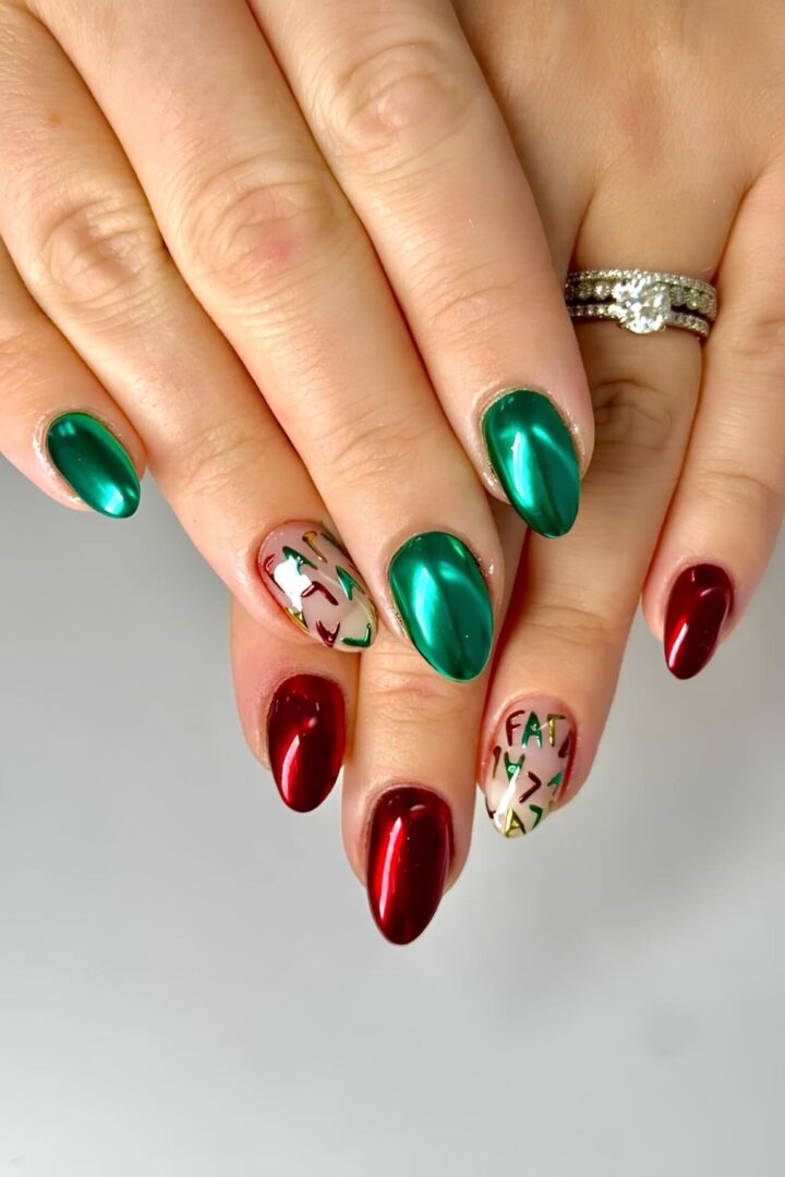 20 Chrome Christmas Nail Looks Taking Over the Holidays