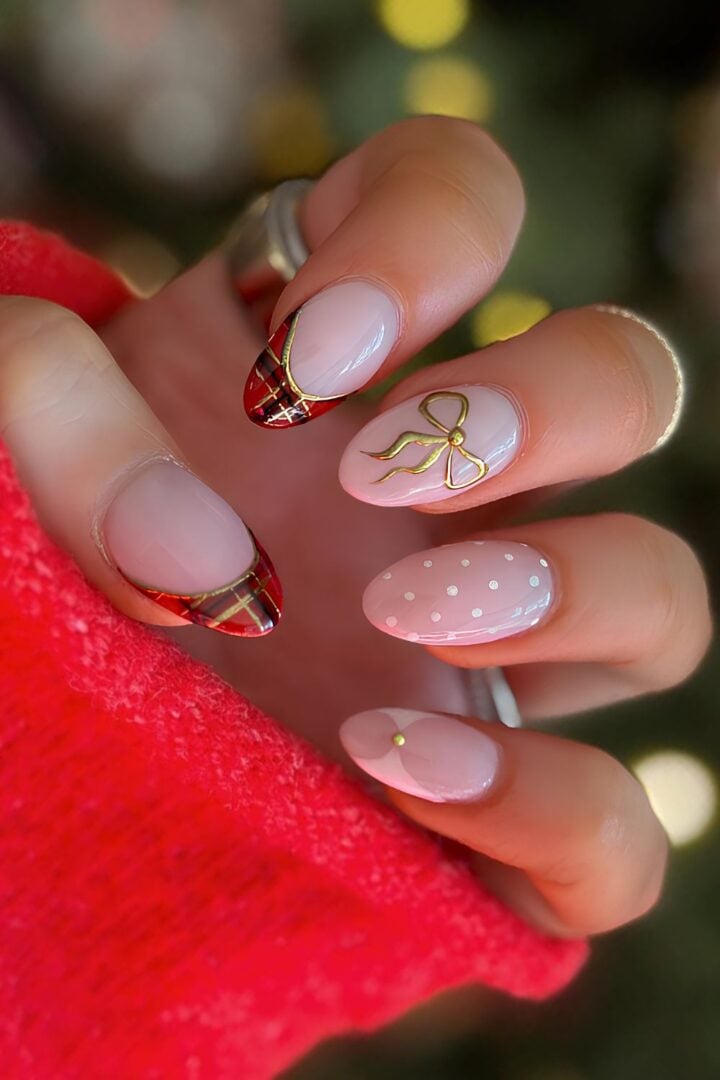 35 Trendy Winter French Tip Nail Designs to Try This Season