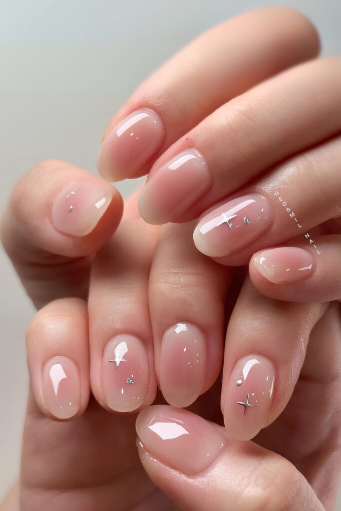 Blush-Effect Nails: Your Crash Course in the “Cheek” Mani