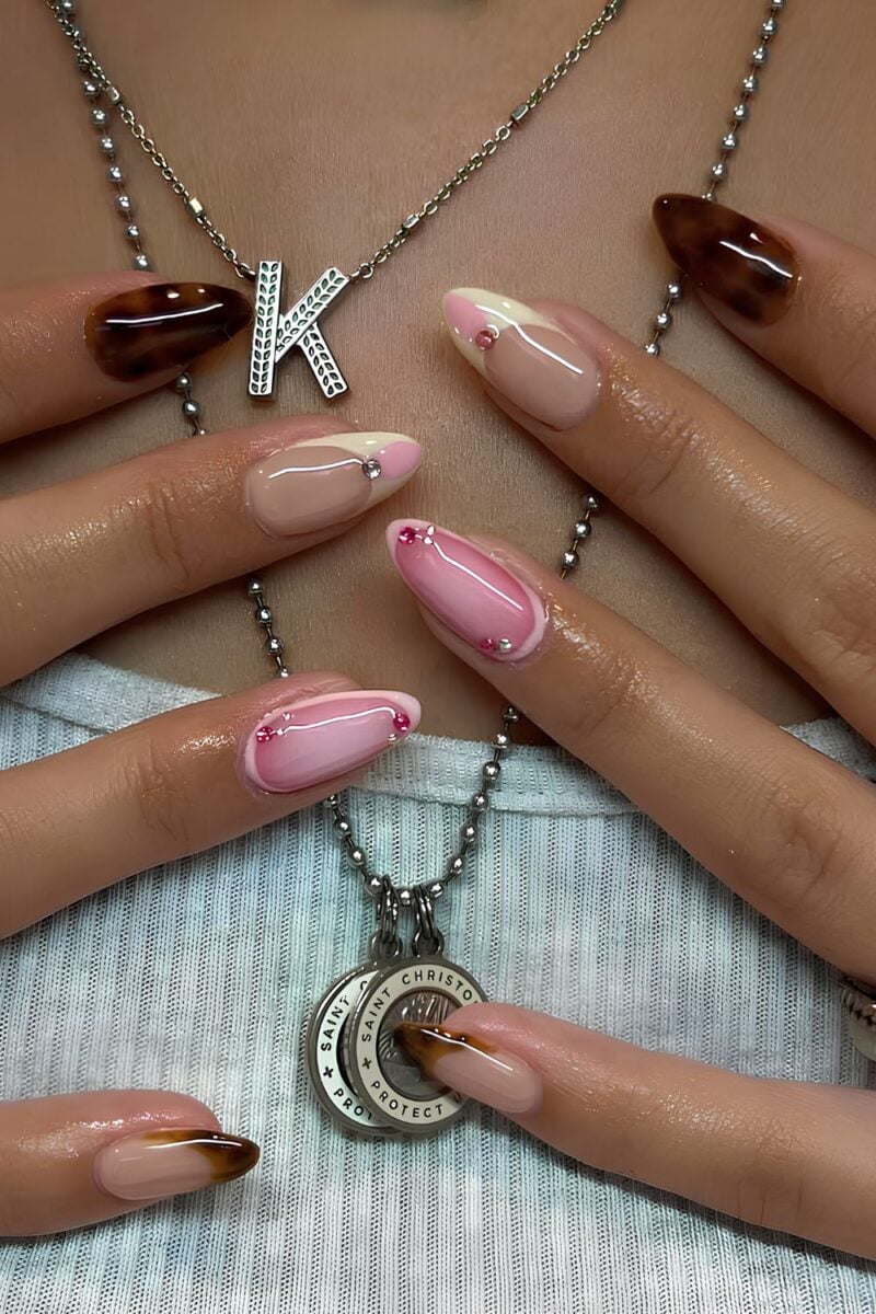 Your 2026 Guide to Tortoise Shell Nails: Combos, Accents & More