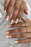 Tulip Nail Art Is Trending—Here are the 20 Cutest Sets | The Pink Issue