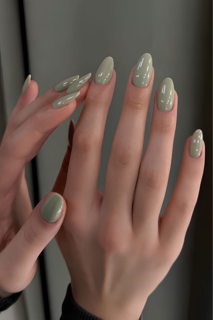 25 Sage Green Nail Designs That Are Too Gorgeous to Ignore
