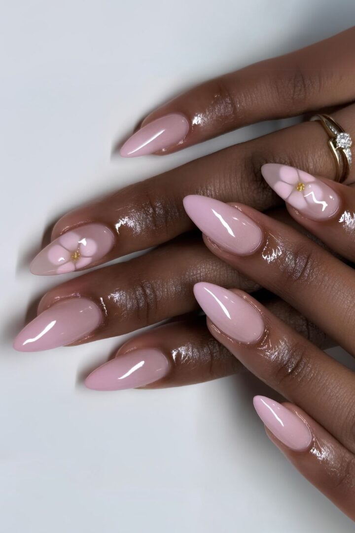Blooming Gel Florals Are 2025’s Must-Try Nail Trend