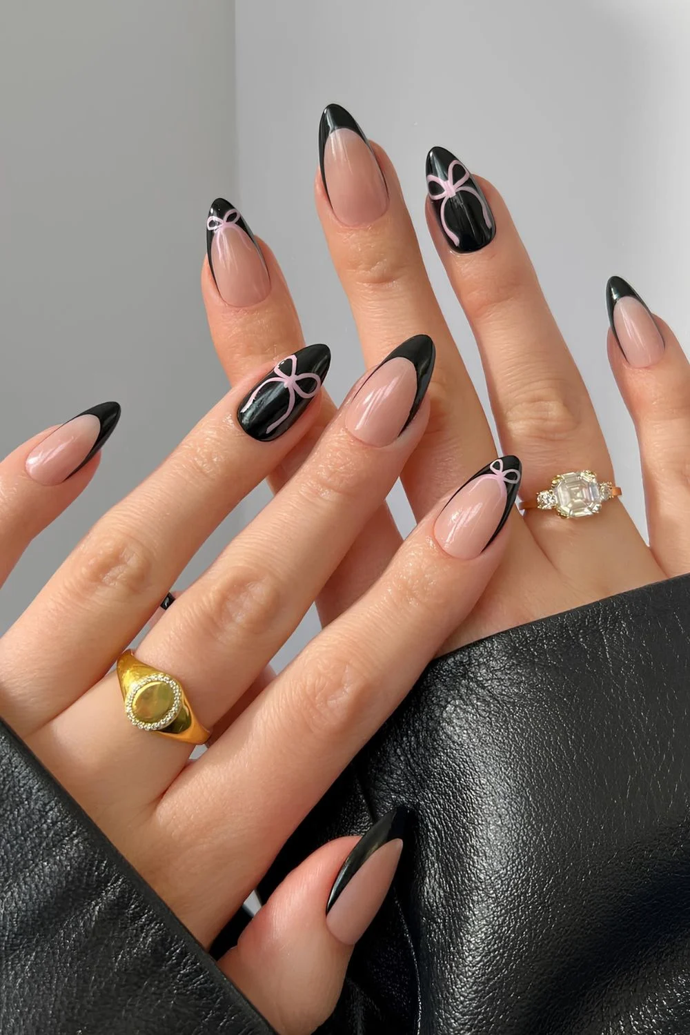 20 Almond Nail Designs to Bookmark for August