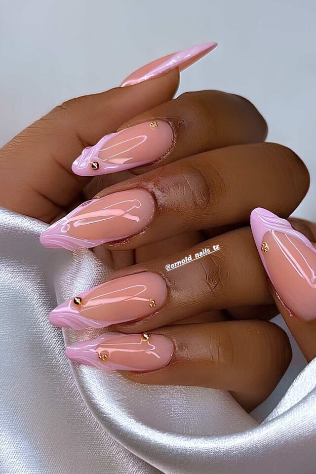 20 August French Tips to Nail Your Late-Summer Look